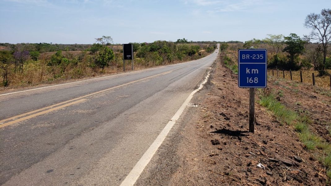 BR-235, no Tocantins, passa por serviços de manutenção rodoviária ...