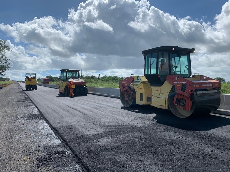 Trecho de 40 quilômetros da BR-116, na Bahia, será pavimentado - Estradas