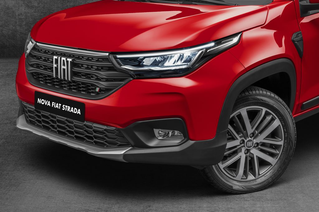 Nova Fiat Strada Volcano vem equipada com pneus da Dunlop - Estradas