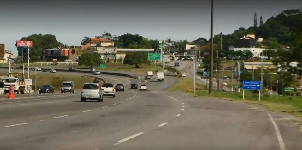 Tráfego de caminhões está restrito na SC-401 durante temporada de verão ...