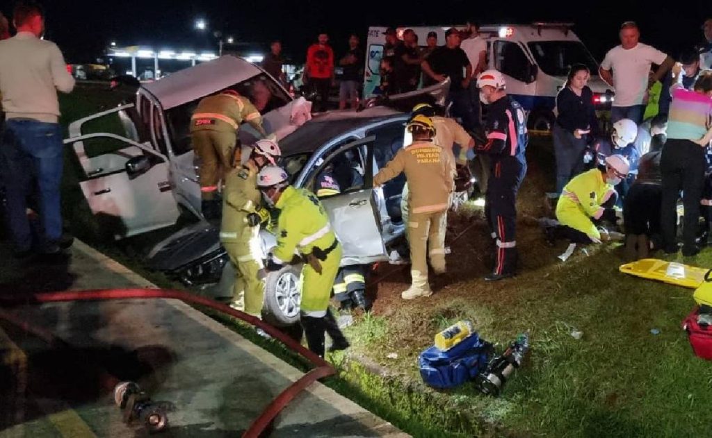 Acidente na BR-277/PR deixa 2 mortos, em Santa Tereza do Oeste - Estradas