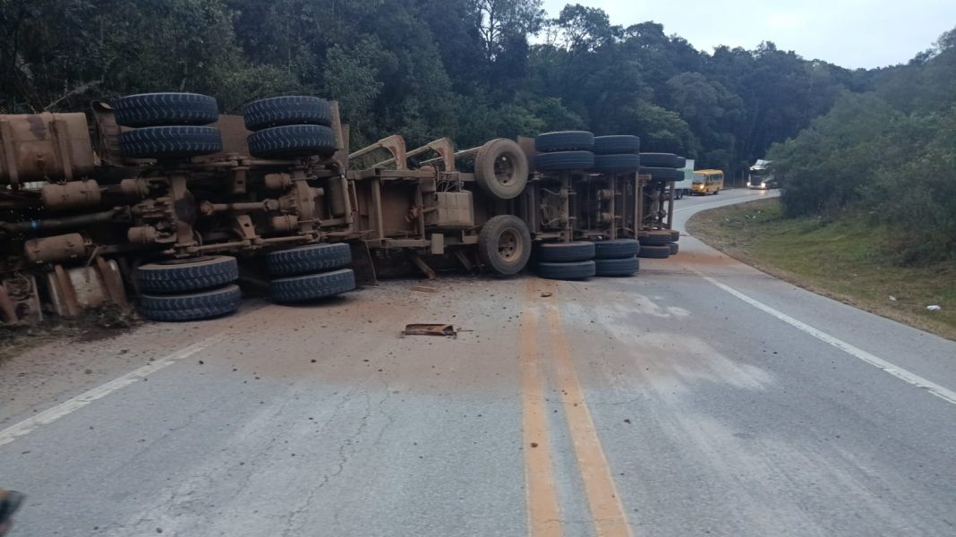 BR-282 está interditada devido a acidente em Rancho Queimado - Estradas